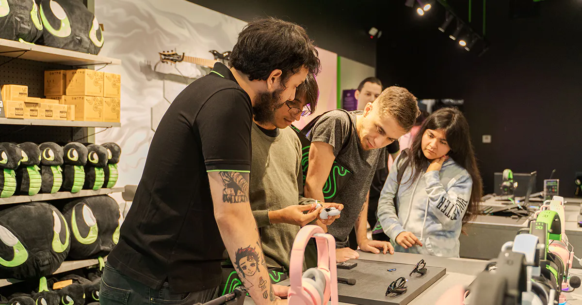 RazerStore Miami - Gaming Retail Shop Dadeland Mall | Razer United States